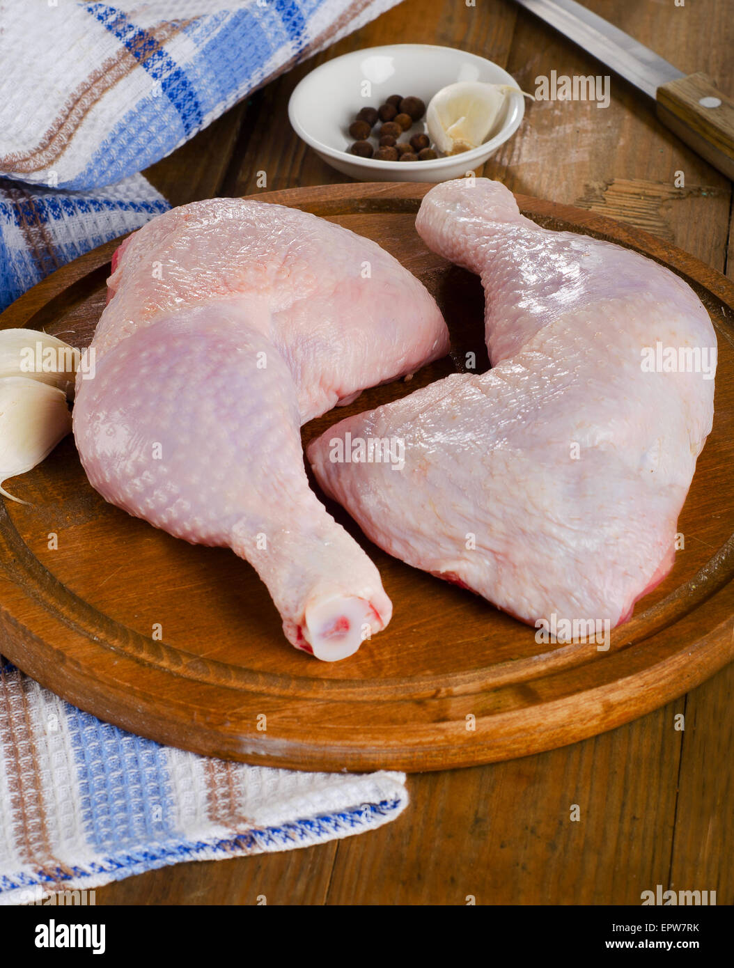Raw chicken legs hi-res stock photography and images - Alamy