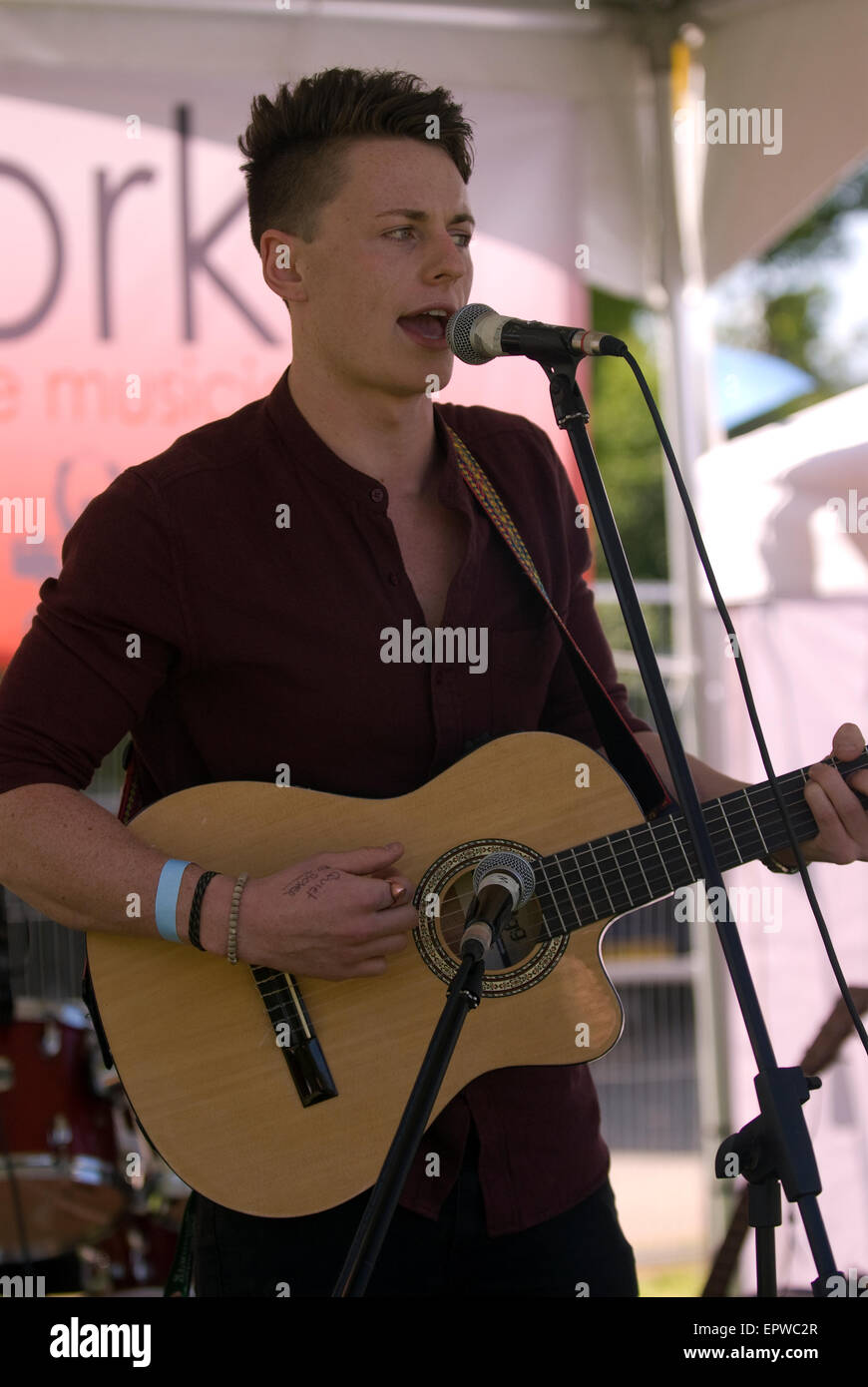 Duo music instruments hi-res stock photography and images - Alamy