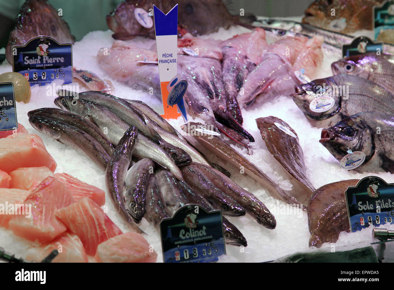 Paris fish market seafood market Stock Photo - Alamy