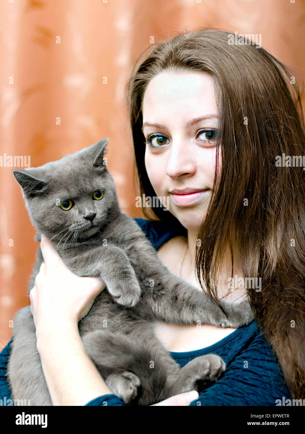 Portrait girl cat hi-res stock photography and images - Alamy