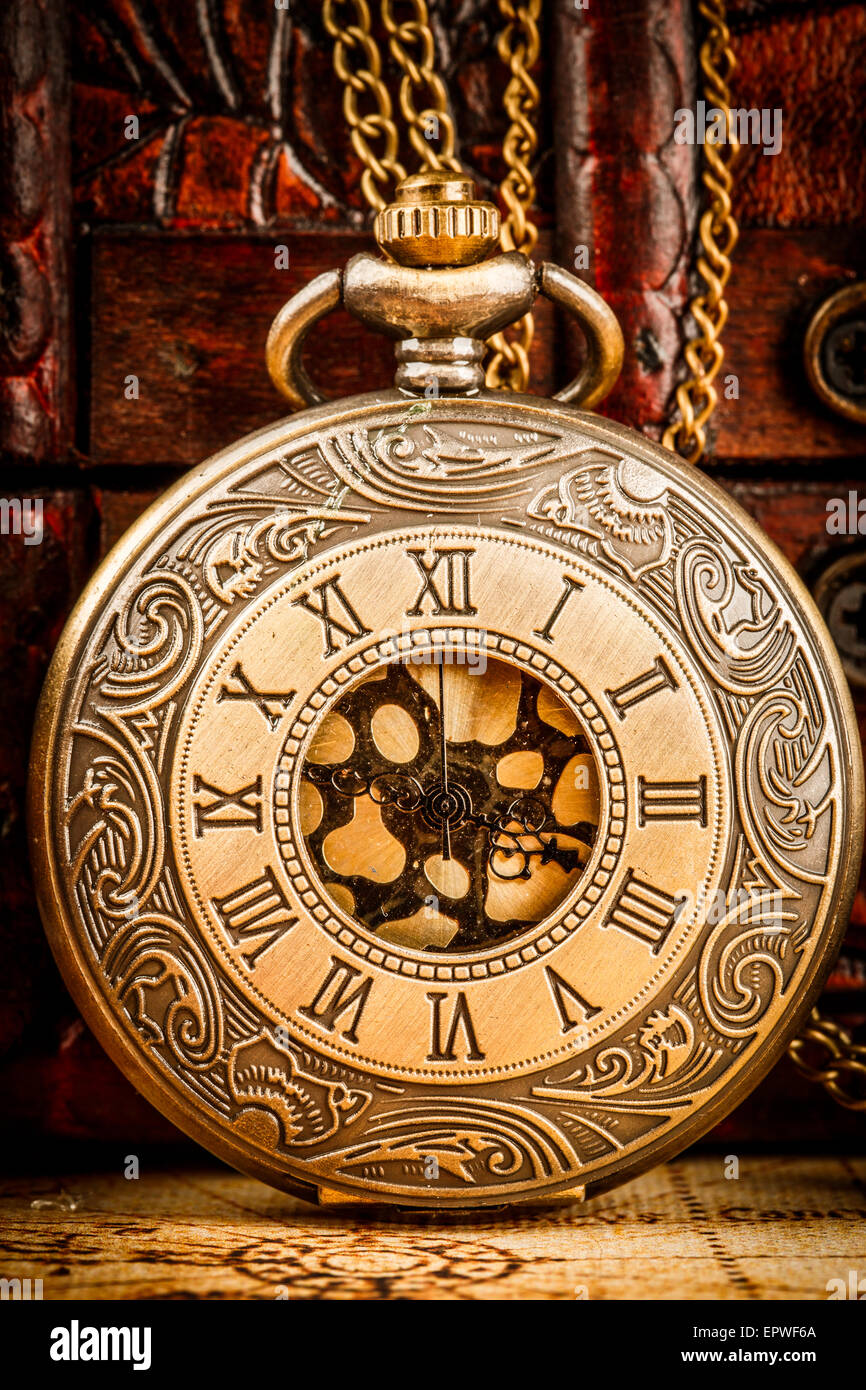 Vintage Antique pocket watch. Vintage grunge still life Stock Photo - Alamy