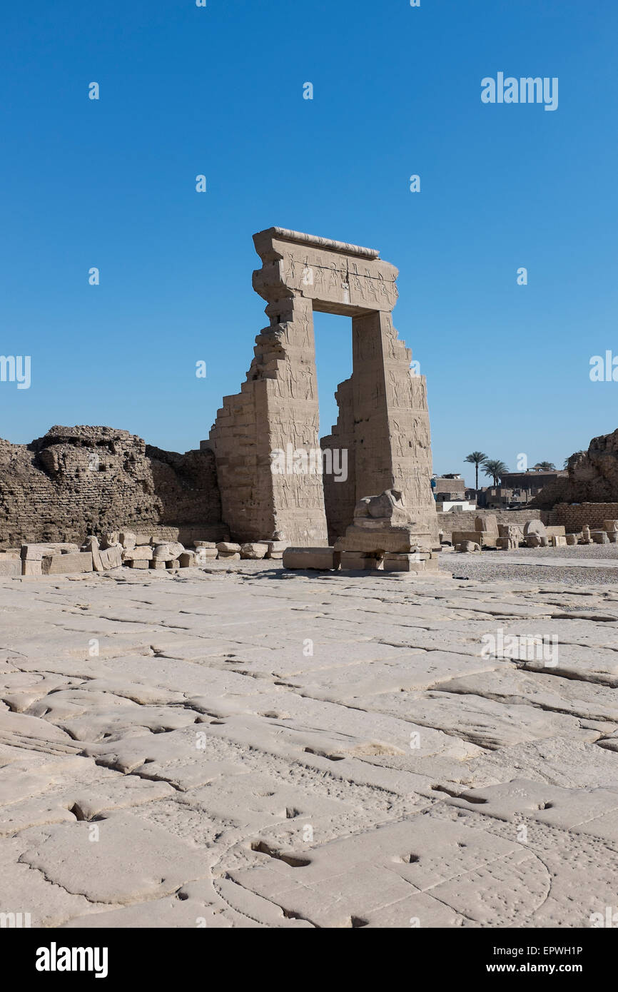 Entrance gate to the Temple of Hathor, Dendera, Egypt Stock Photo - Alamy