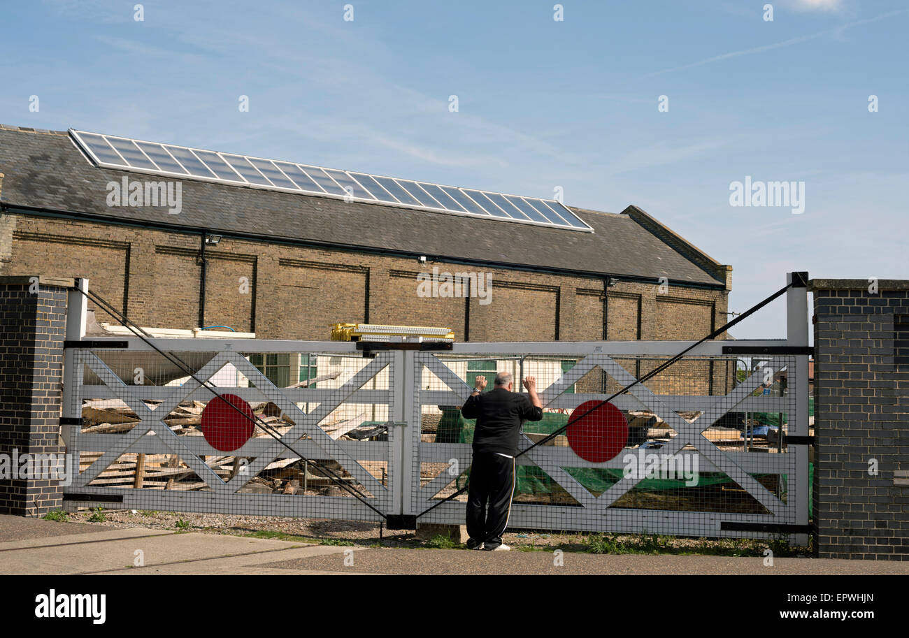 Disused crossing gates hi-res stock photography and images - Alamy
