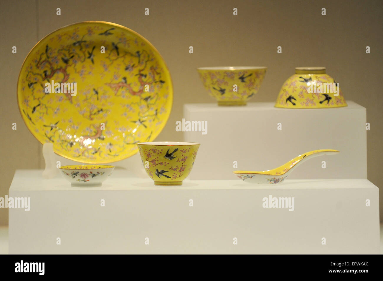 Chinawares hi-res stock photography and images - Alamy