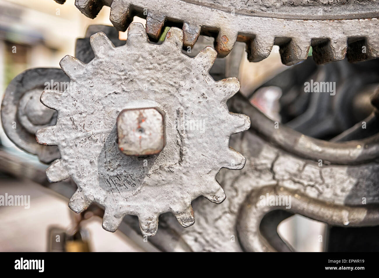 Steel cog wheels metal gears hi-res stock photography and images - Alamy