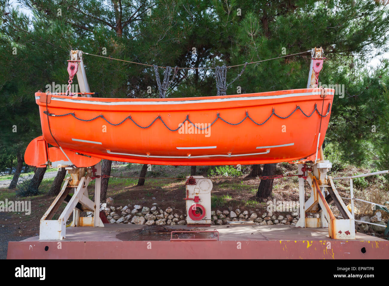 Lifeboat davit hi-res stock photography and images - Alamy