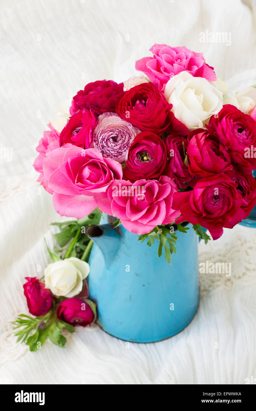 bunch of pink ranunculus flowers Stock Photo - Alamy