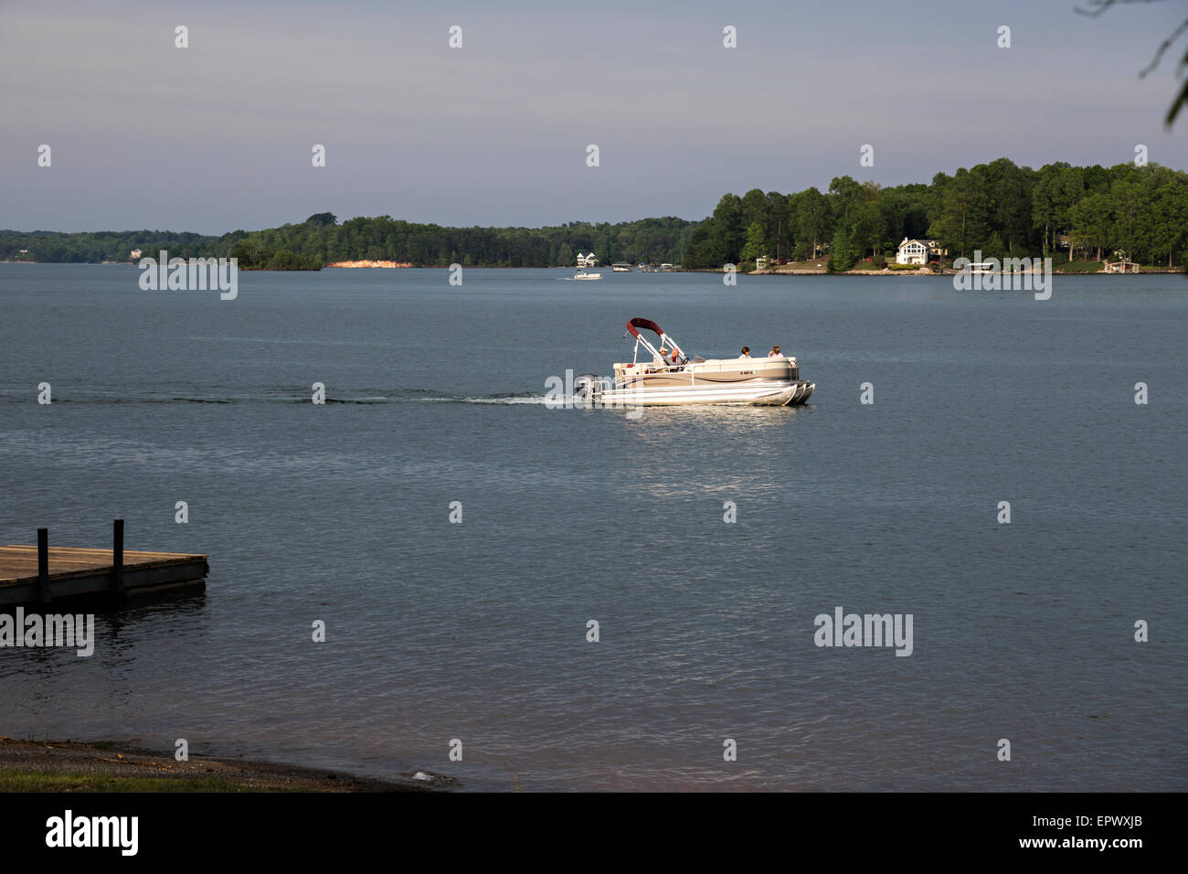 Boating, South Cove, Lake Keowee, Seneca, Oconee County, South Carolina ...