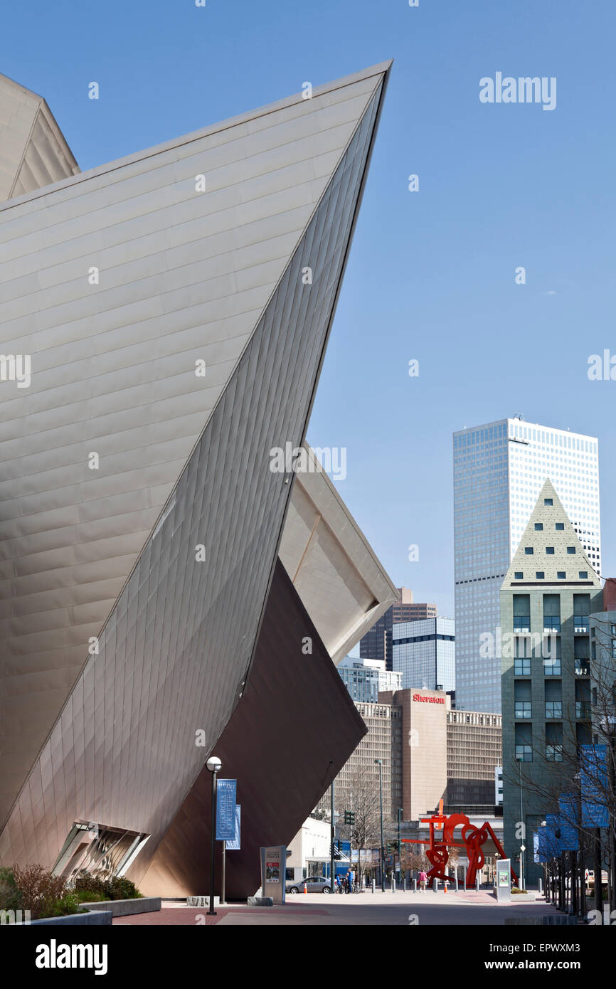 Titanium building hi-res stock photography and images - Alamy