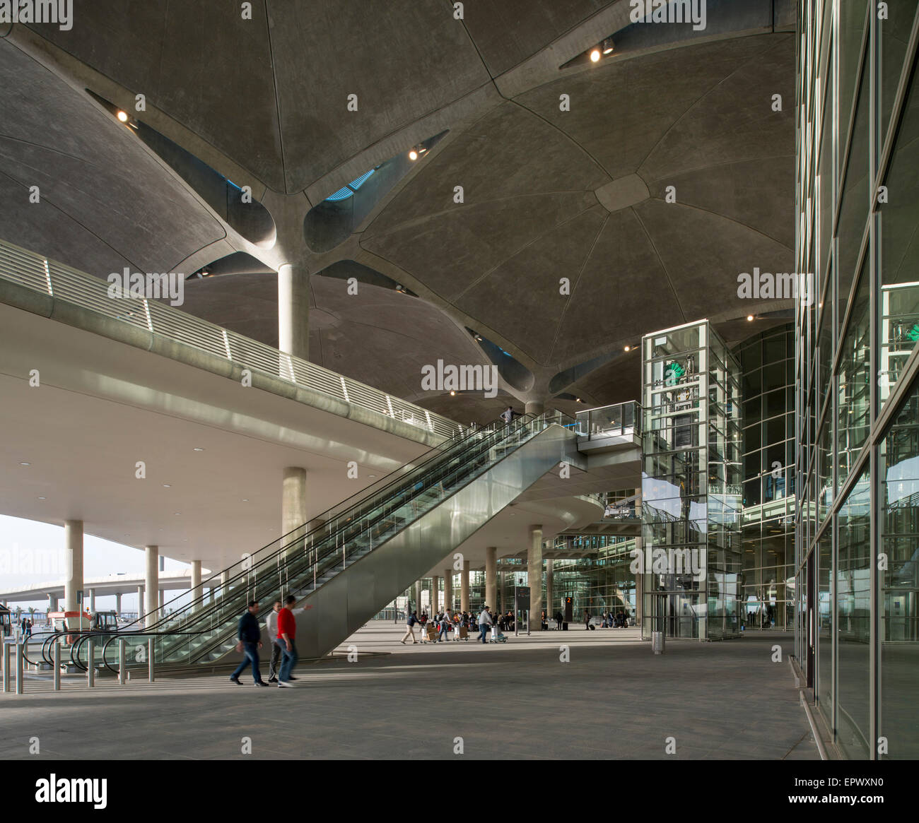 Amman queen alia international airport hi-res stock photography and ...