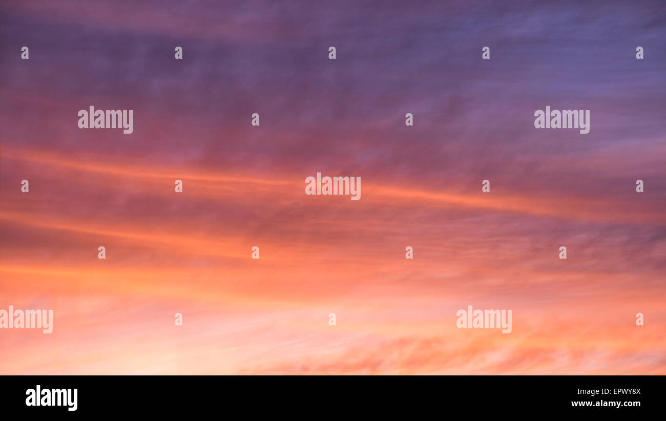 Pink sky sunset frames hi-res stock photography and images - Alamy
