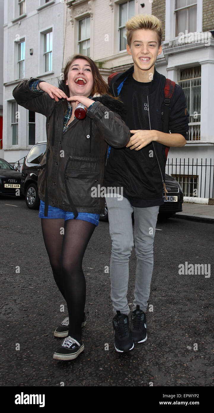 X factor finalists arrive for rehearsals for this week's live show ...