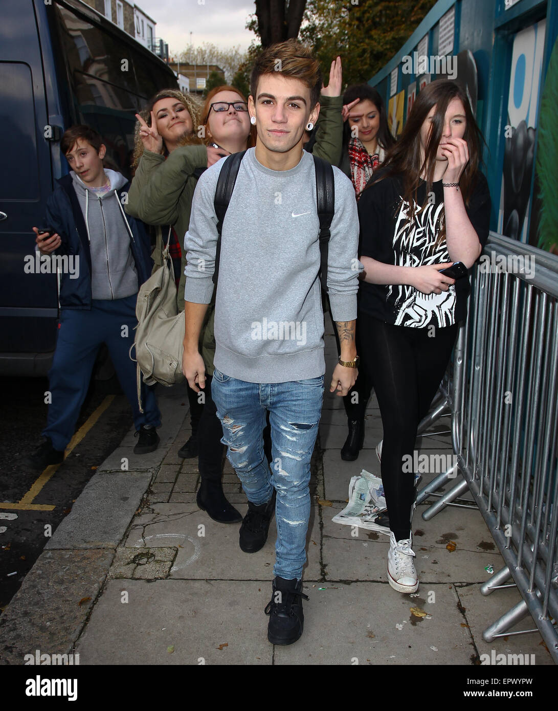X factor finalists arrive for rehearsals for this week's live show ...