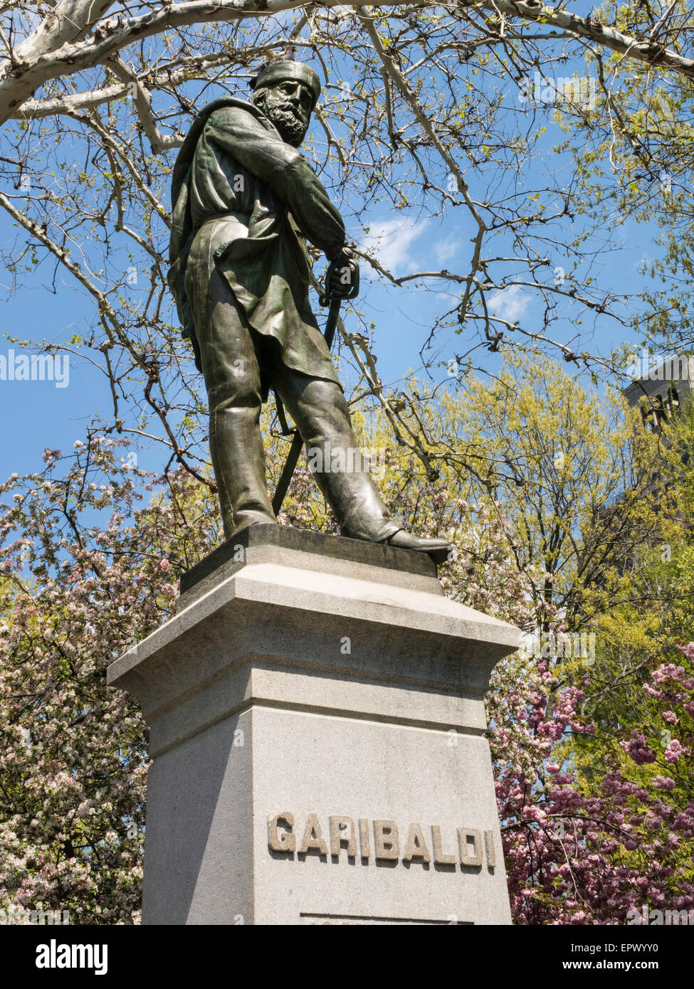 Giuseppe Garibaldi Statue, Washington Square Park in Greenwich Village ...