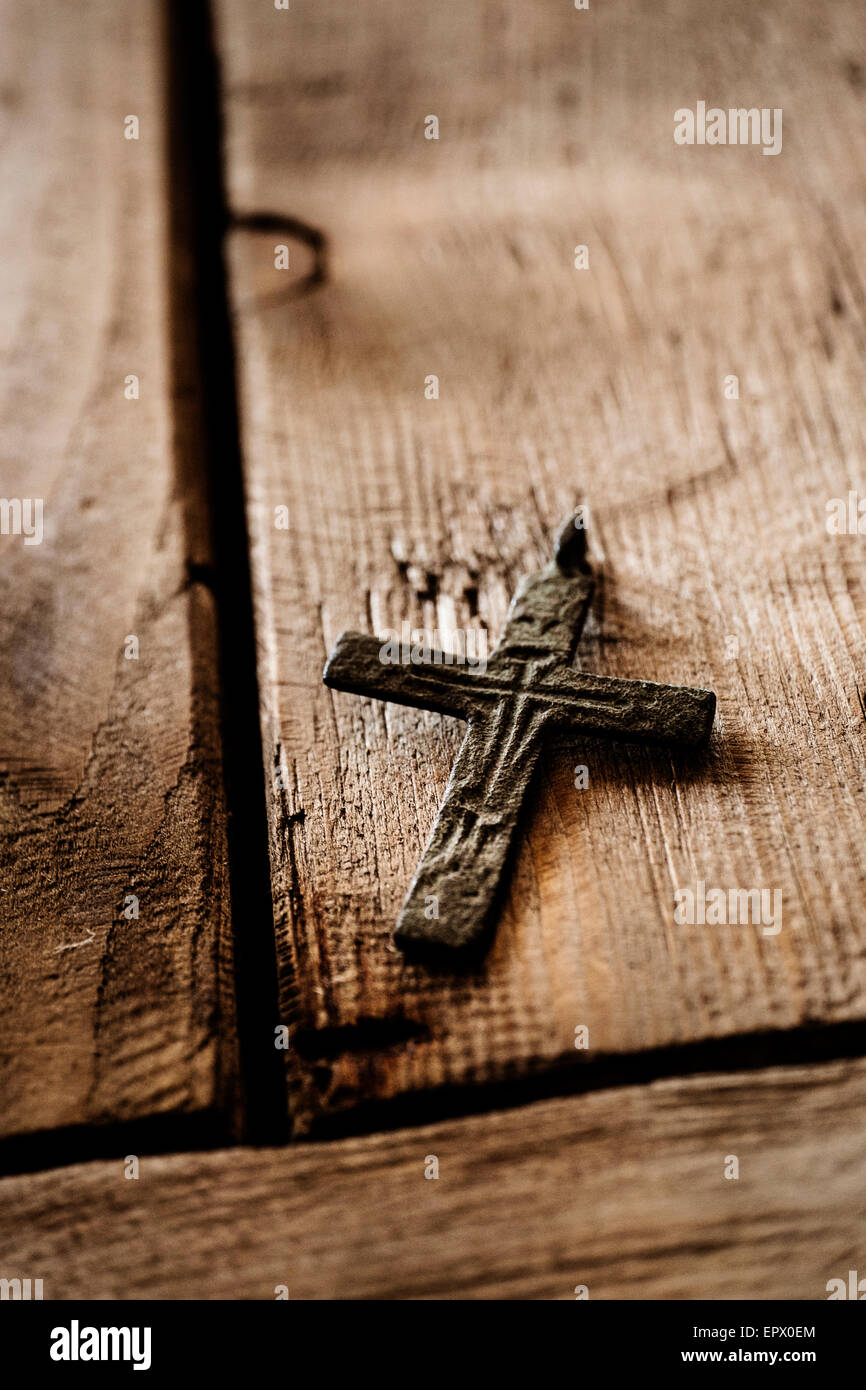 Bronze cross hi-res stock photography and images - Alamy