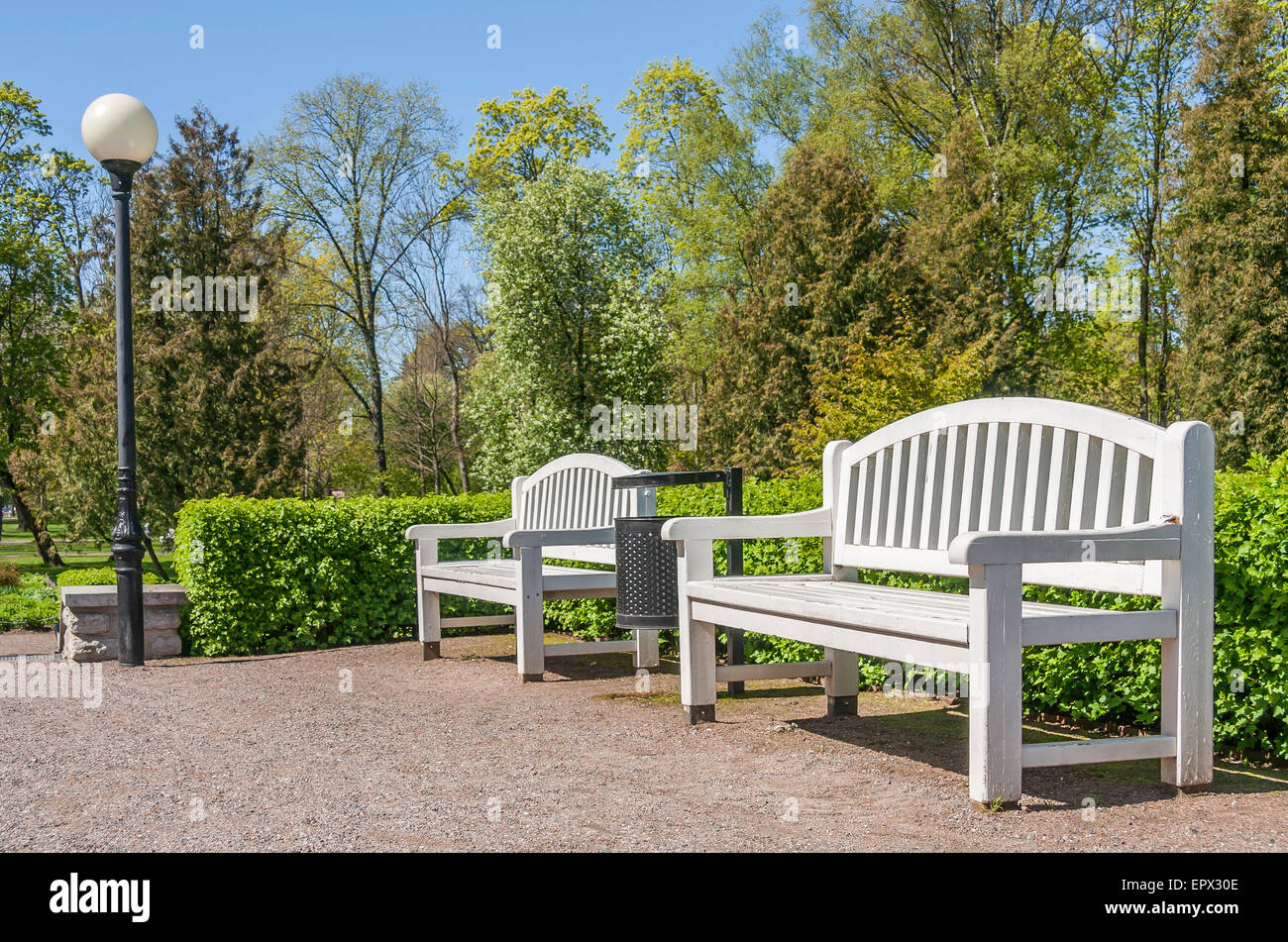 Bench In The Park Stock Photo - Alamy