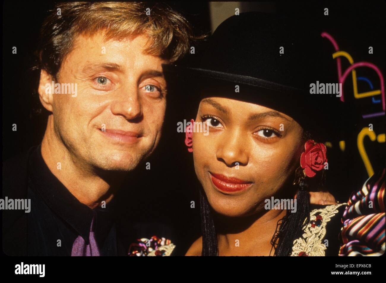 SHADOE STEVENS with wife Beverly 1990.l0554. © Bob V. Noble/Globe ...