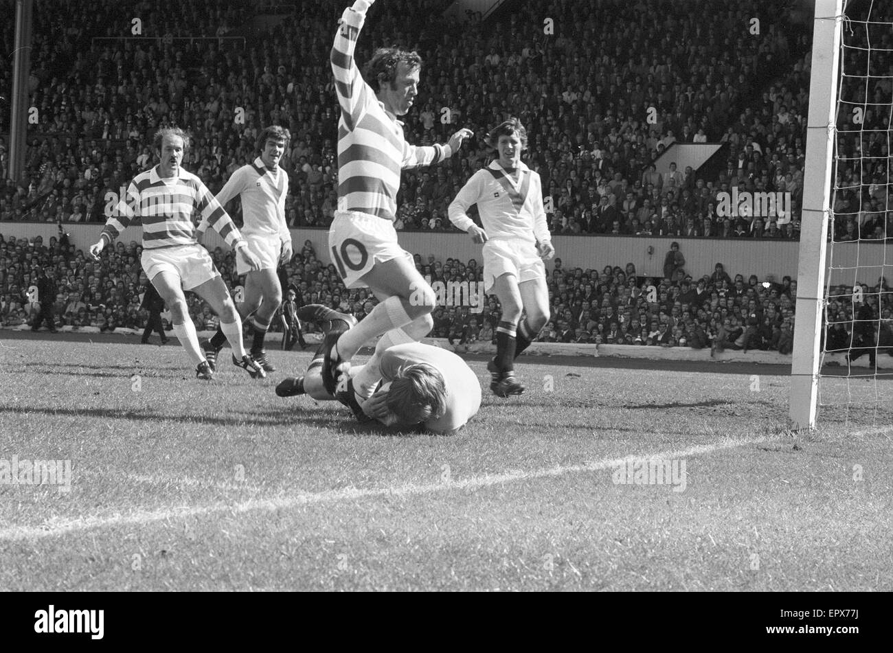 1975 fa cup final Black and White Stock Photos & Images - Alamy
