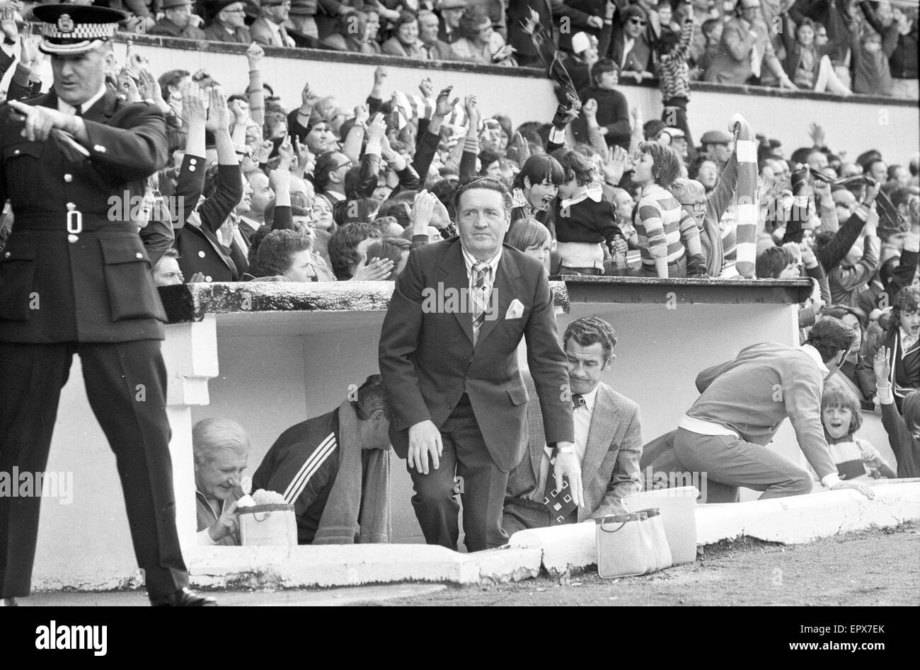 1975 fa cup final Black and White Stock Photos & Images - Alamy