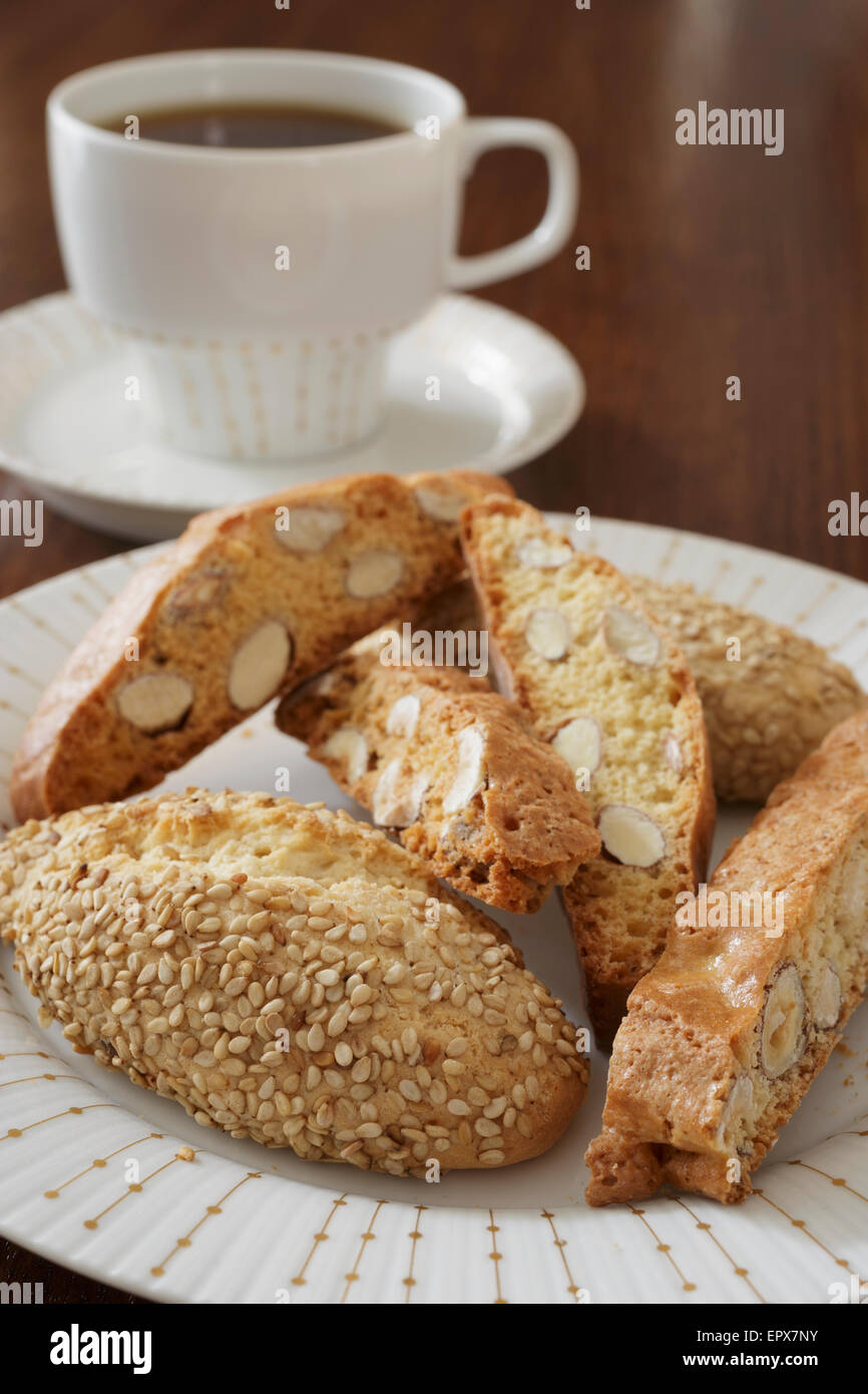 Italian cookies and coffee Stock Photo - Alamy