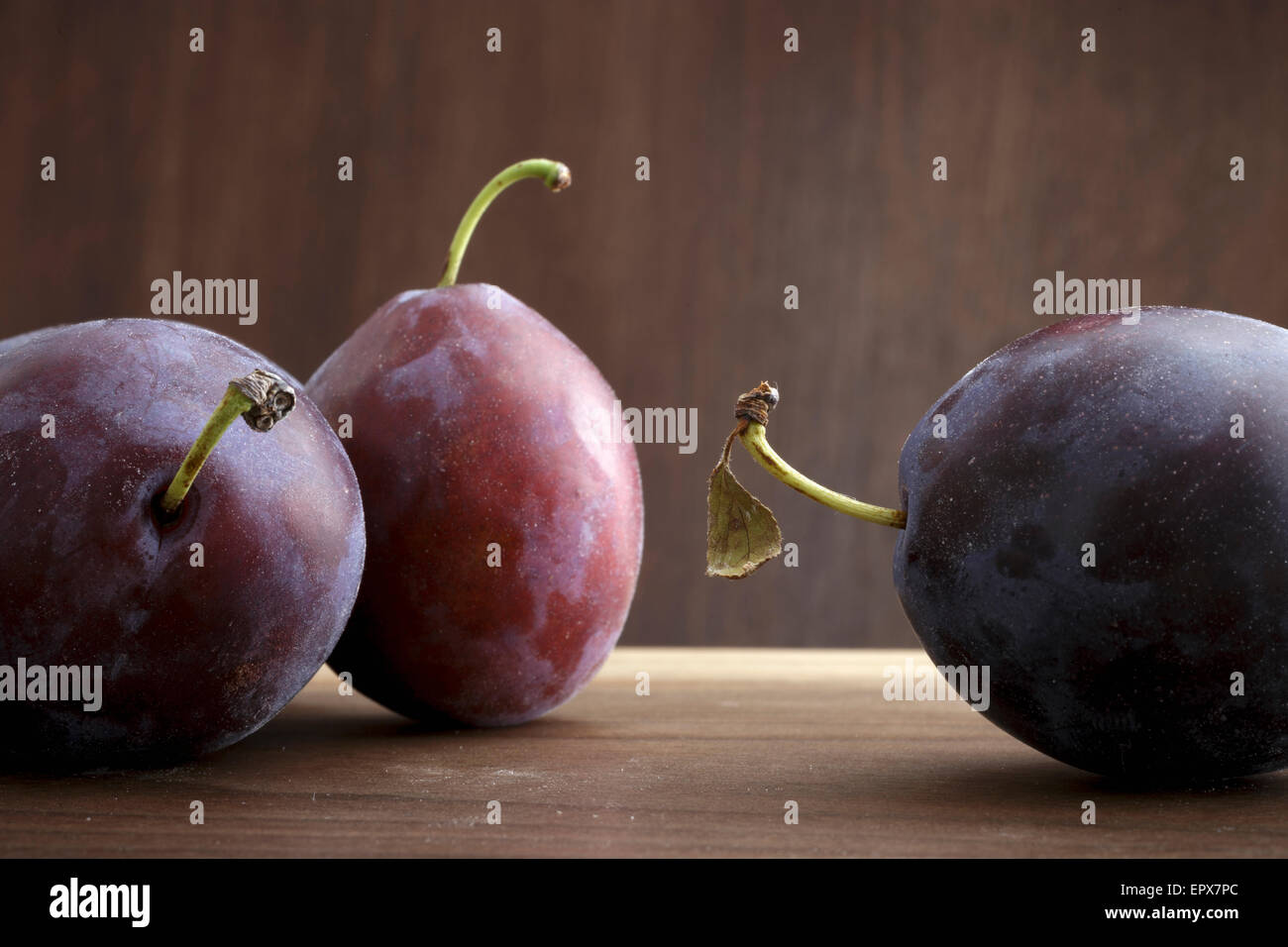 Red and black italian plums Stock Photo - Alamy