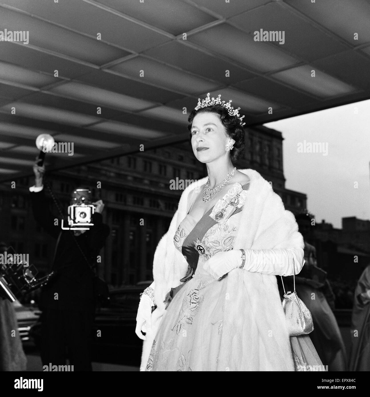 Queen elizabeth ii tiara hi-res stock photography and images - Alamy