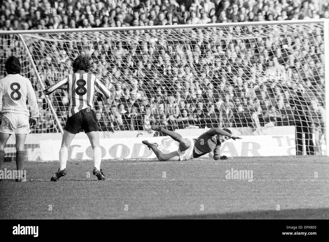 Southampton fa cup 1976 hi-res stock photography and images - Alamy
