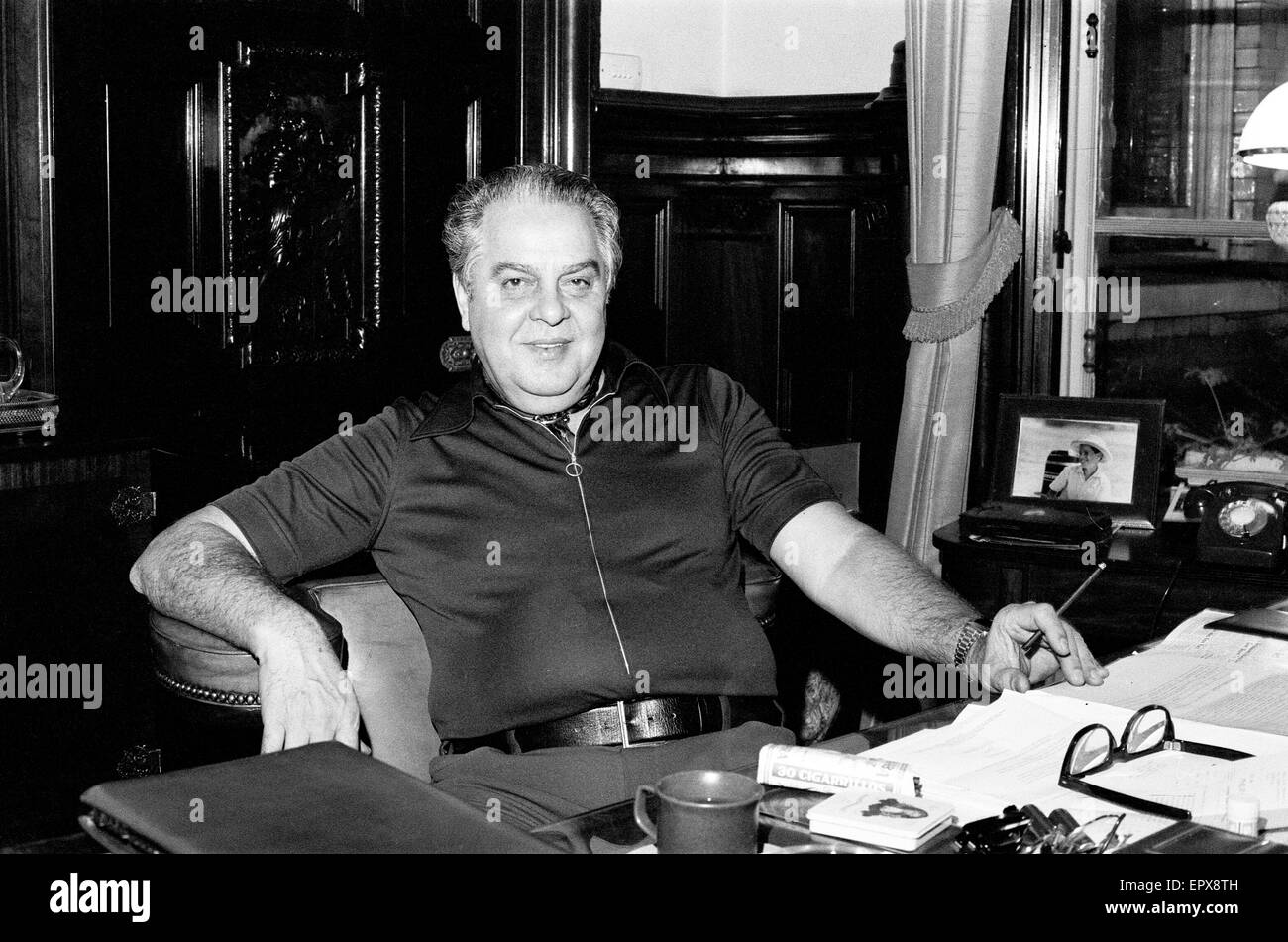 Cubby broccoli hi-res stock photography and images - Alamy