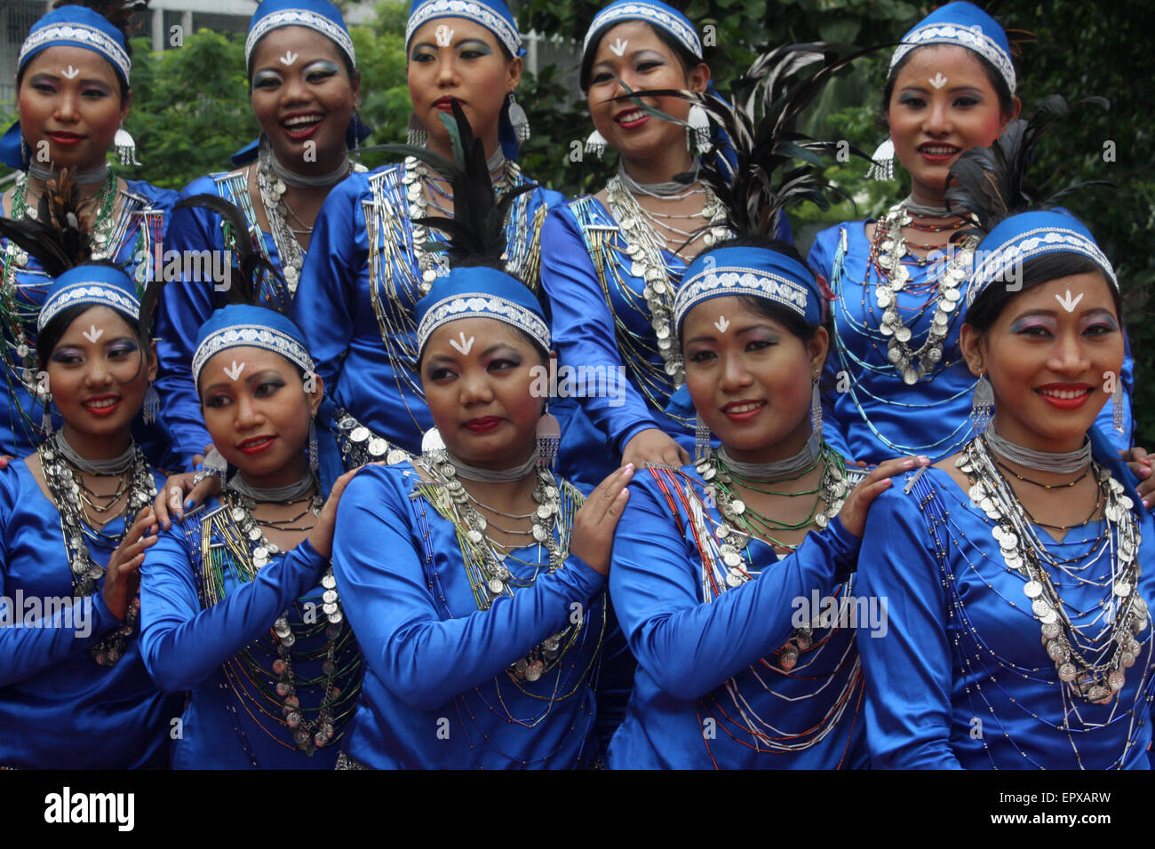 Traditional dress of bangladesh hi-res stock photography and images - Alamy