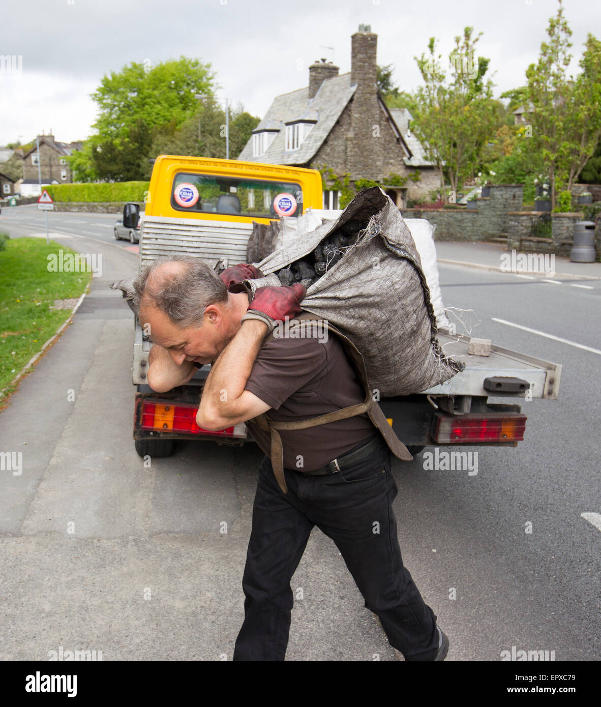 Coal Delivery Man High Resolution Stock Photography and Images - Alamy