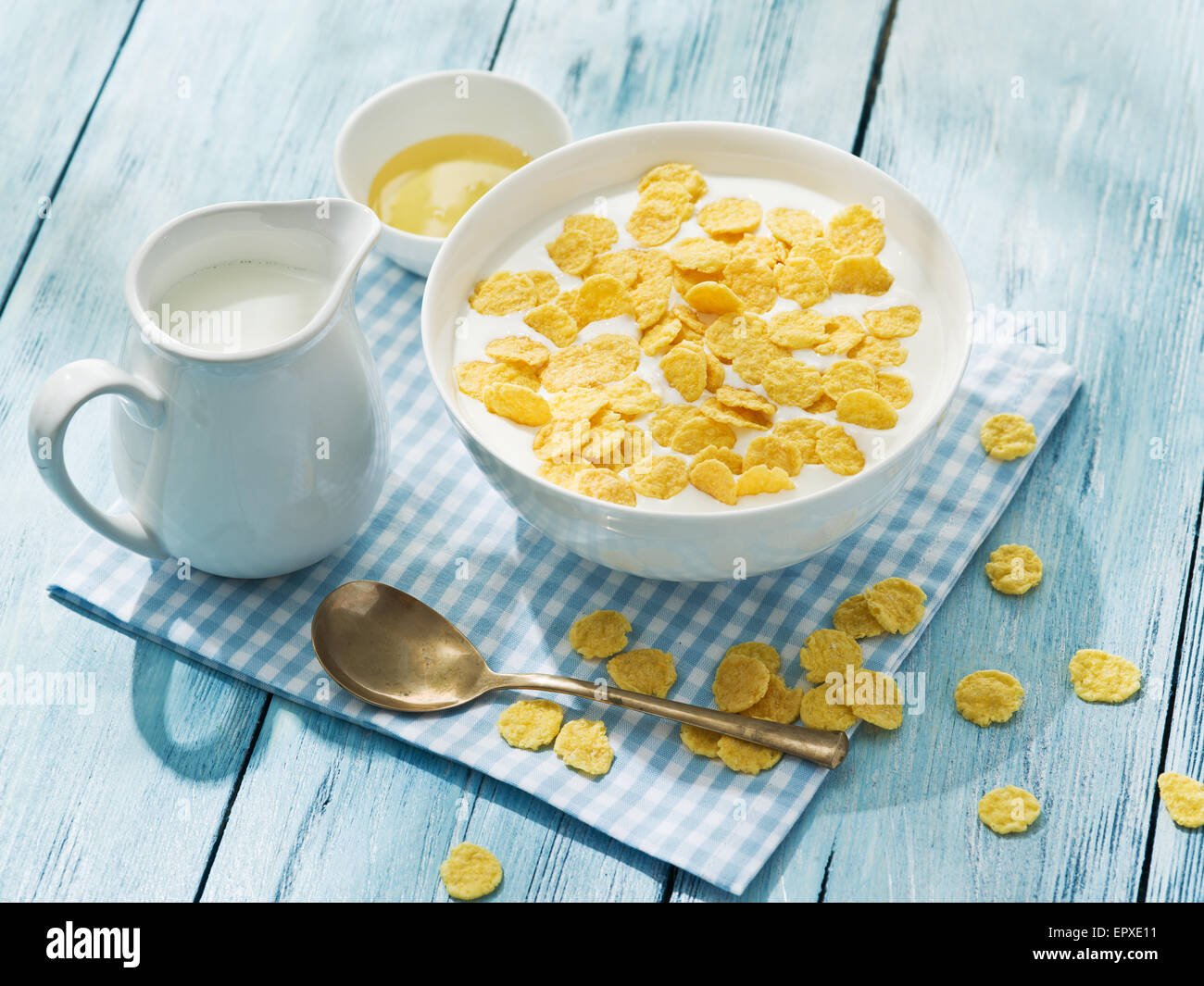 Cornflakes cereal and milk. Morning breakfast Stock Photo - Alamy