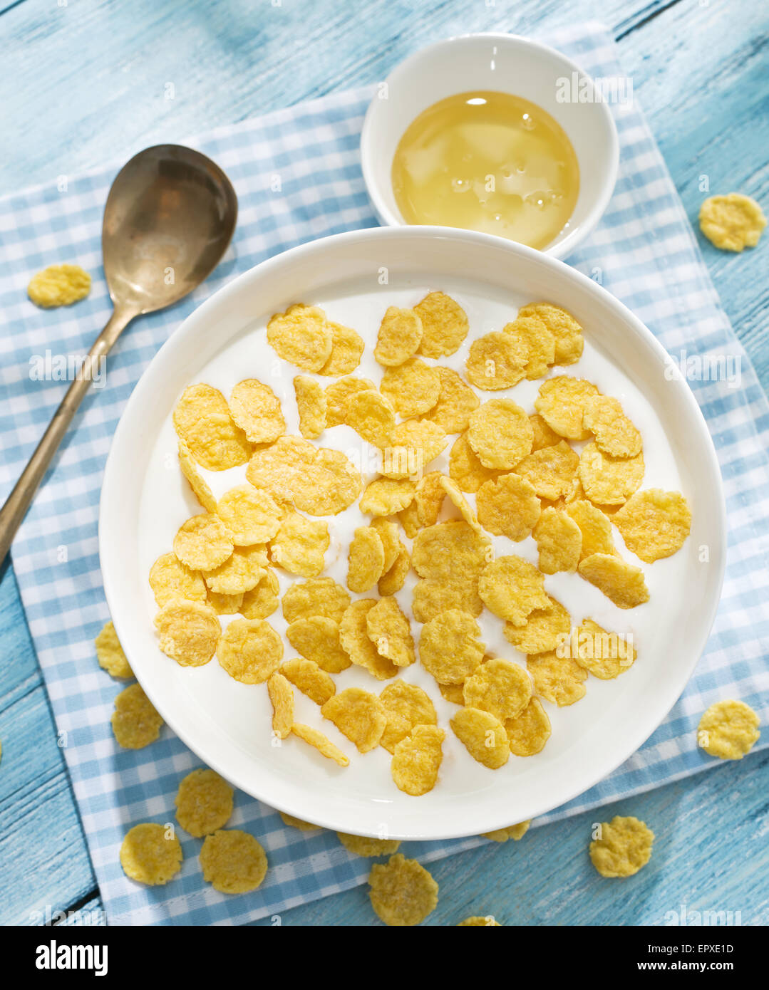 Cornflakes cereal and milk. Morning breakfast Stock Photo - Alamy