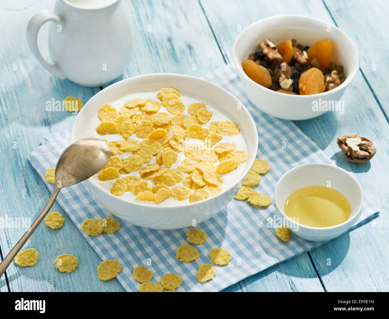 Cornflakes cereal and milk. Morning breakfast Stock Photo - Alamy