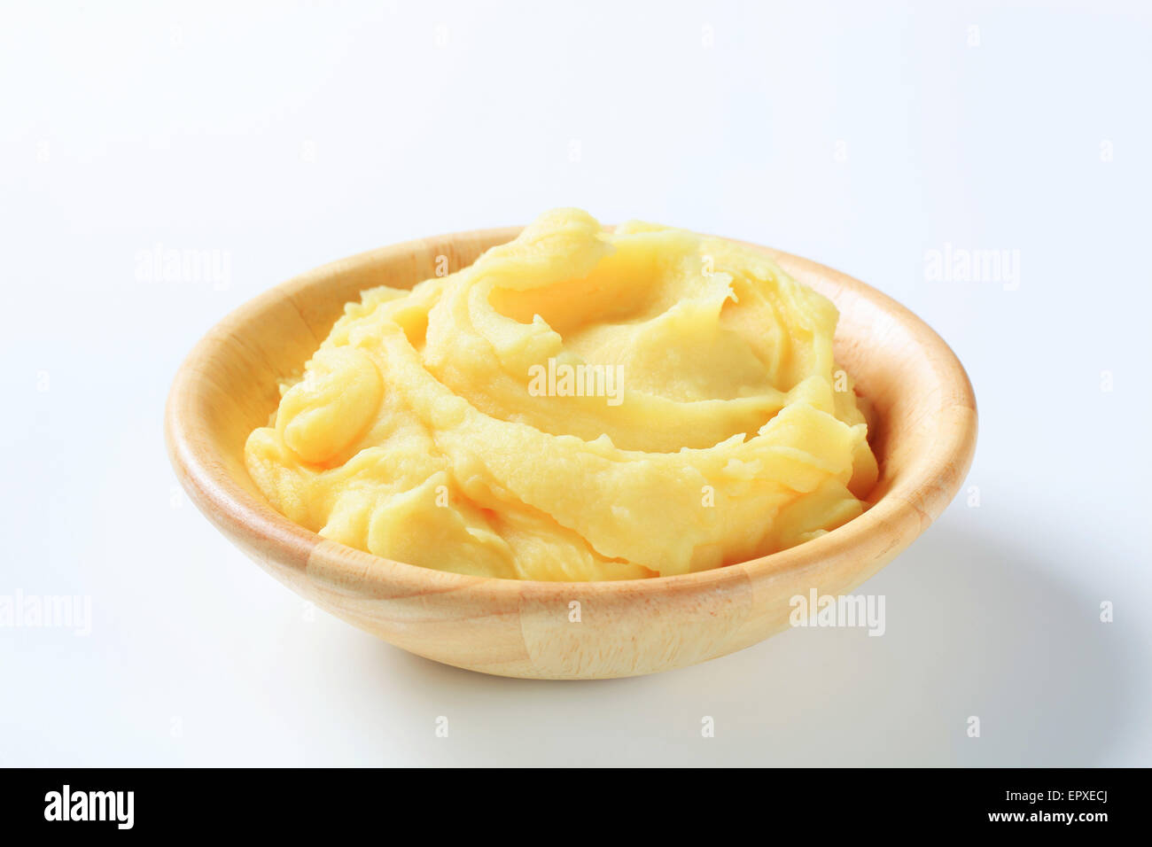 Portion of mashed potato in wooden bowl Stock Photo - Alamy