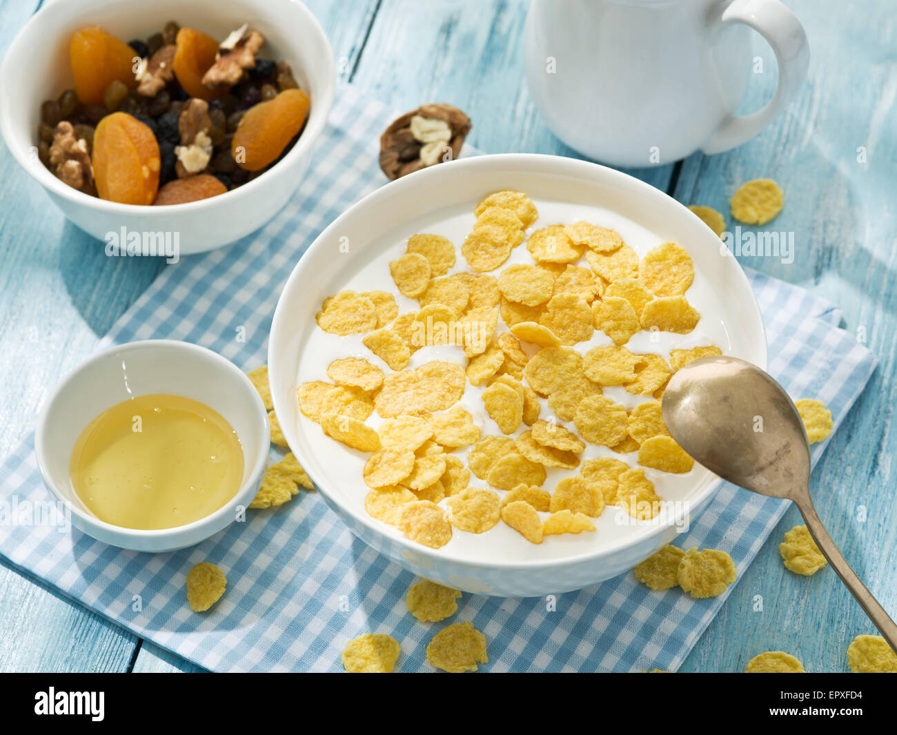 Cornflakes cereal and milk. Morning breakfast Stock Photo - Alamy