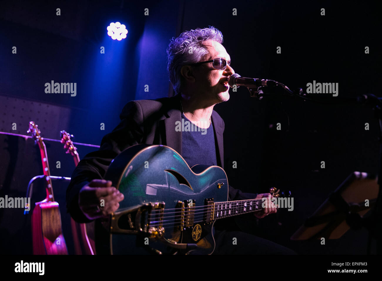 Wayne Hussey performing live at Sabotage in Lisboa Featuring: Wayne ...