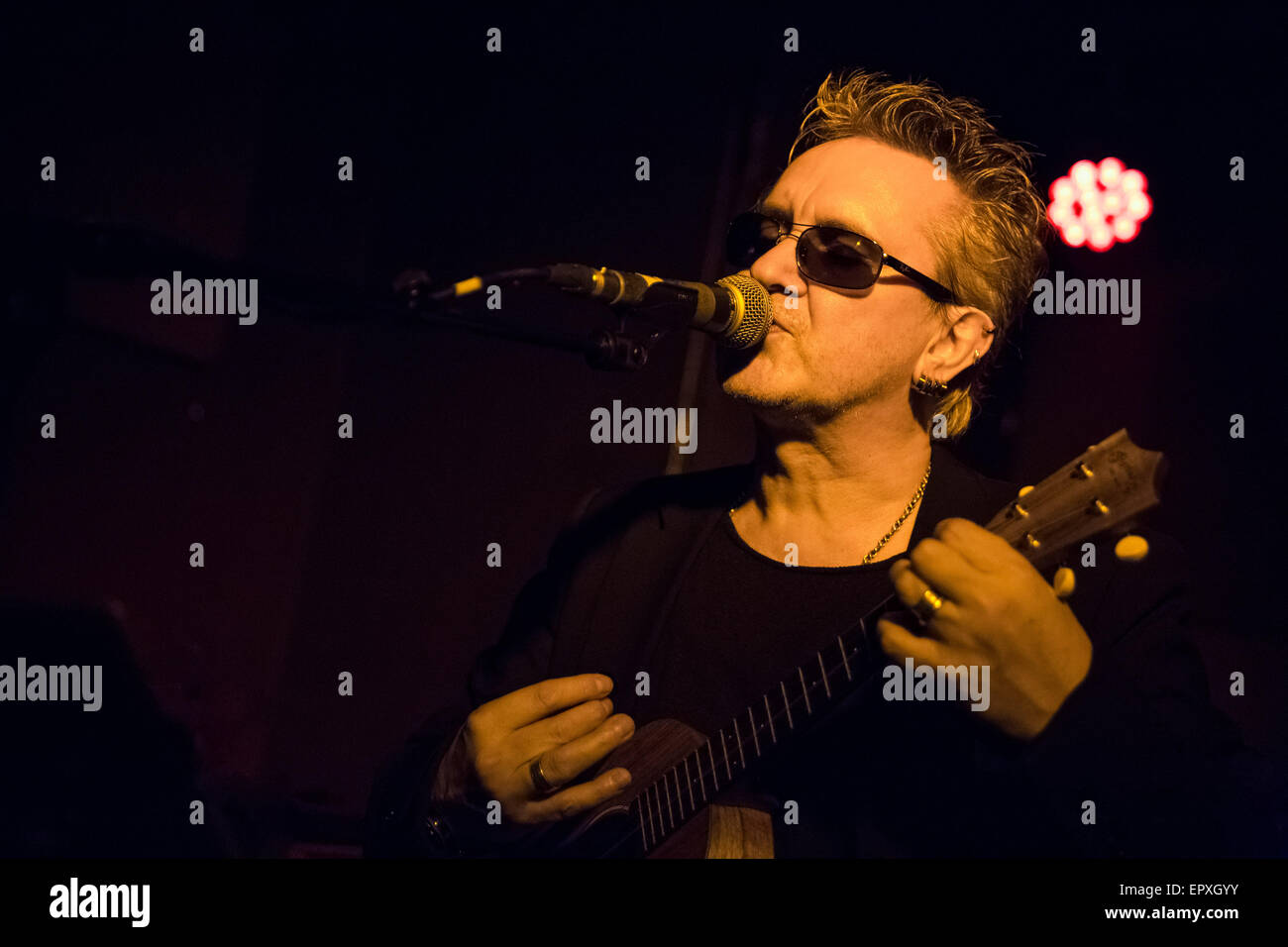 Wayne Hussey performing live at Sabotage in Lisboa Featuring: Wayne ...