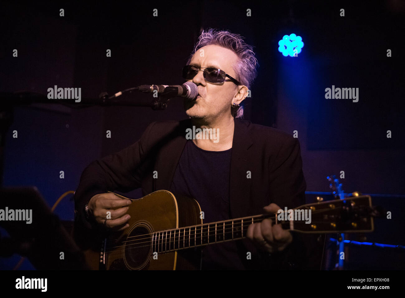 Wayne Hussey performing live at Sabotage in Lisboa Featuring: Wayne ...