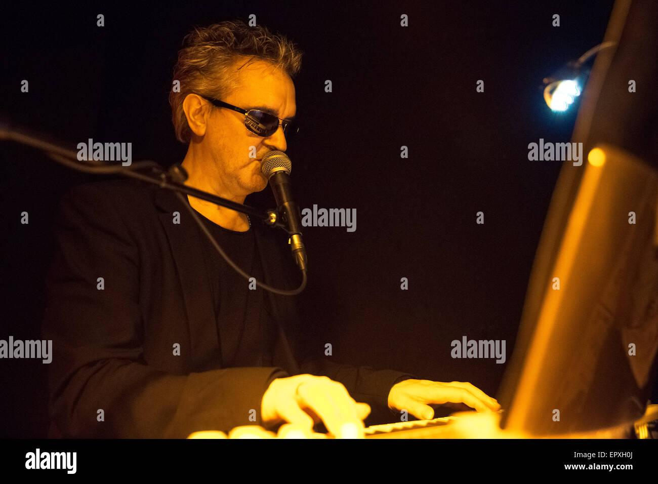 Wayne Hussey performing live at Sabotage in Lisboa Featuring: Wayne ...