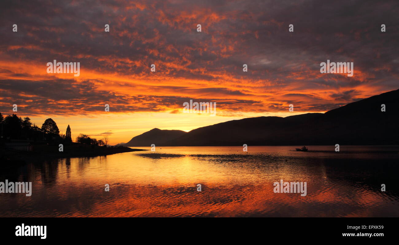 Fiery red sky hi-res stock photography and images - Alamy