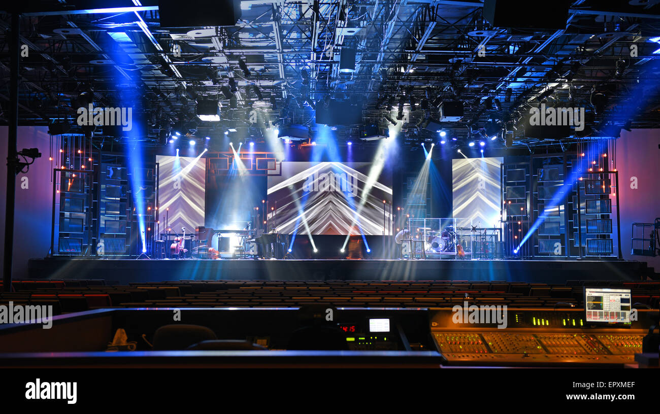 Stage lights effects hi-res stock photography and images - Alamy
