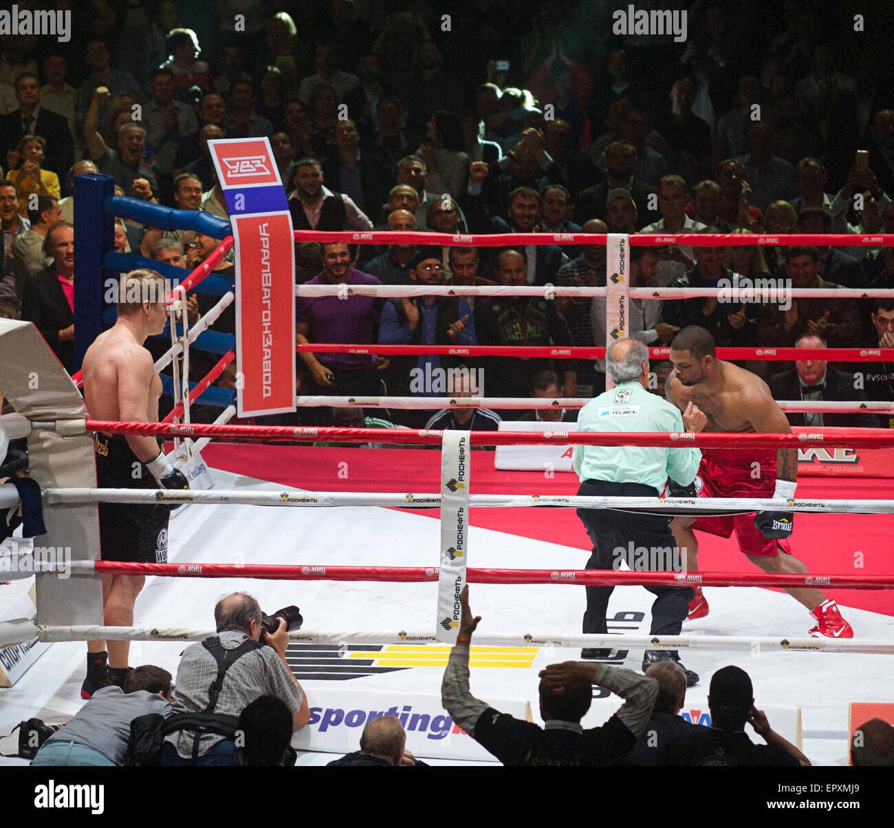Moscow, Russia. 22nd May, 2015. Russian boxer Alexander Povetkin.knocks ...