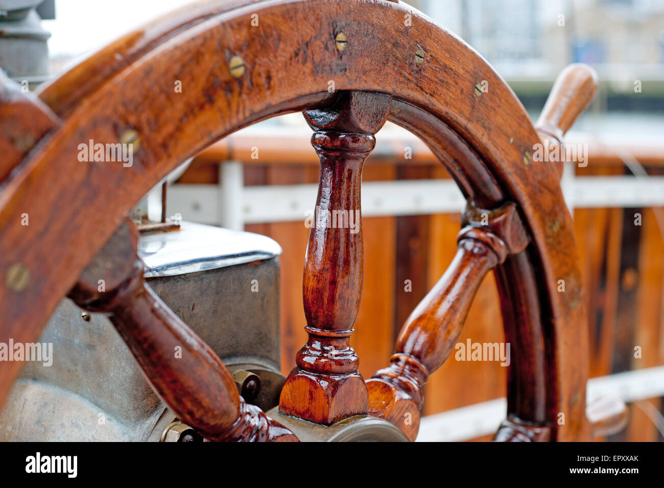 Ship wheel hi-res stock photography and images - Alamy