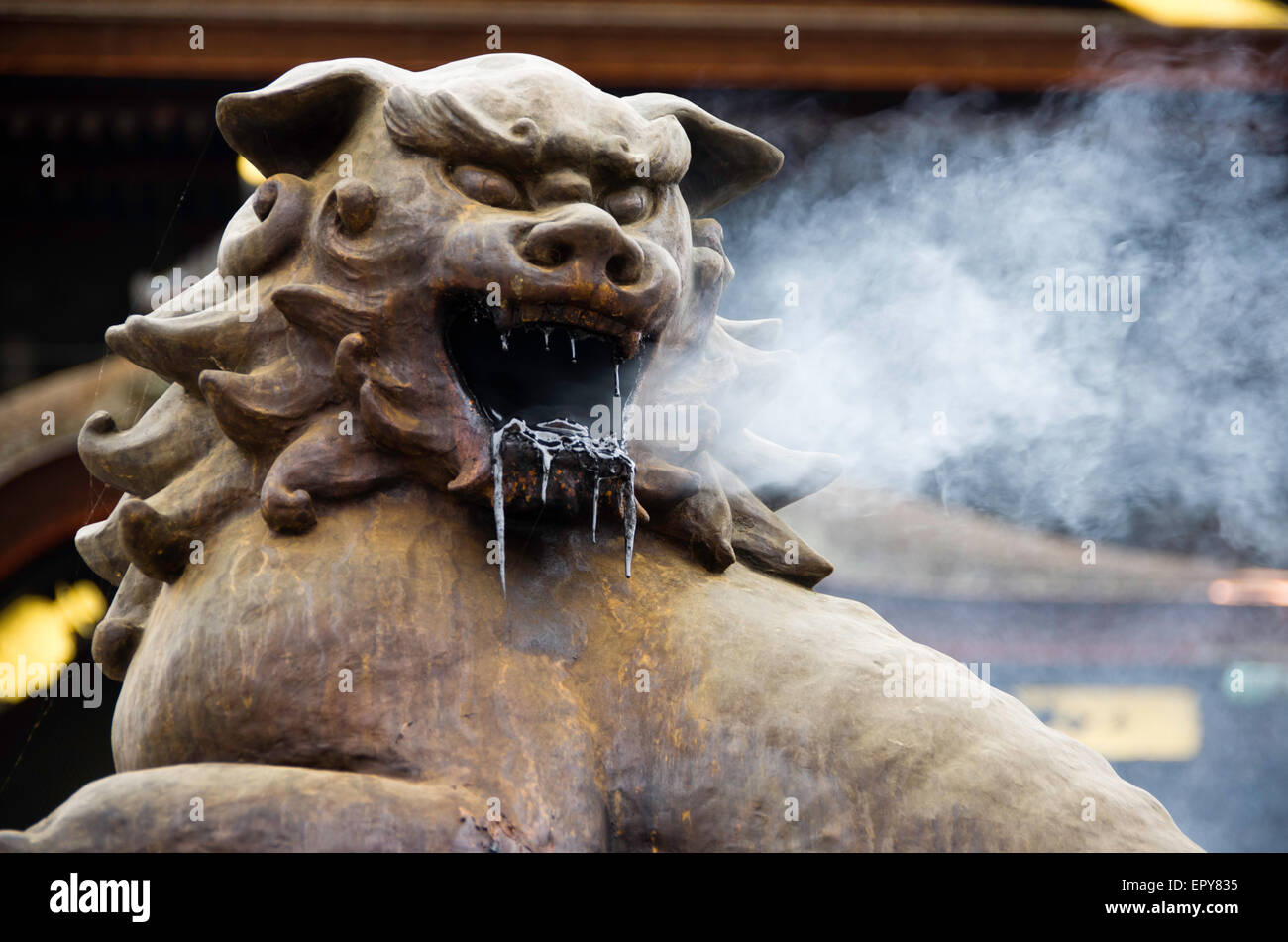 Smoke breathing statue hi-res stock photography and images - Alamy