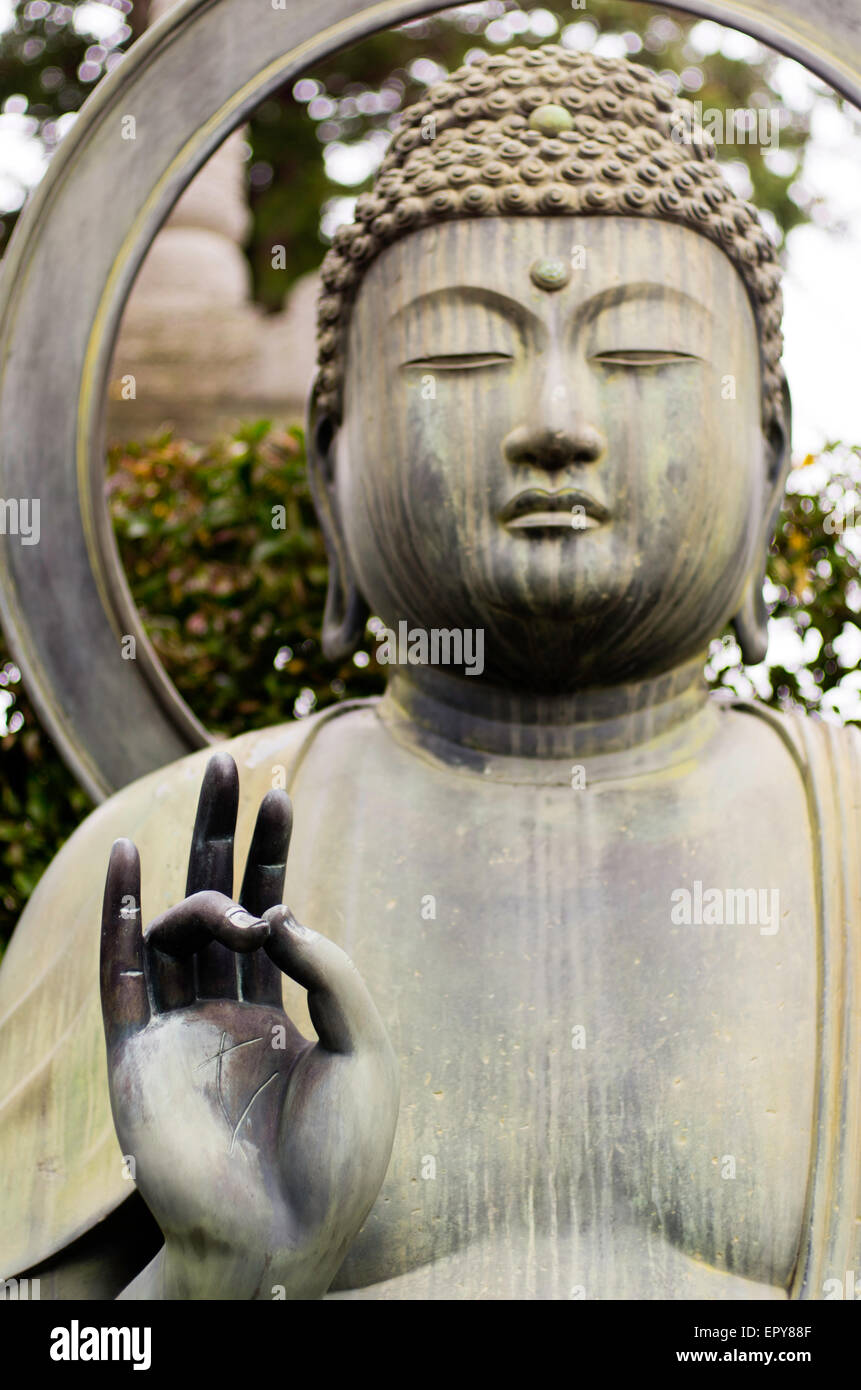 Japan kyoto buddha statue hi-res stock photography and images - Alamy