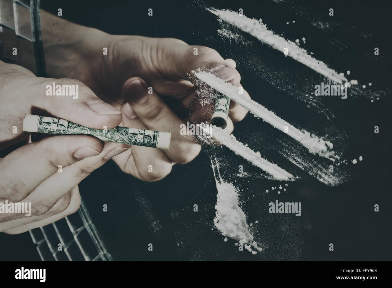 The man's hand and cocaine close up Stock Photo - Alamy