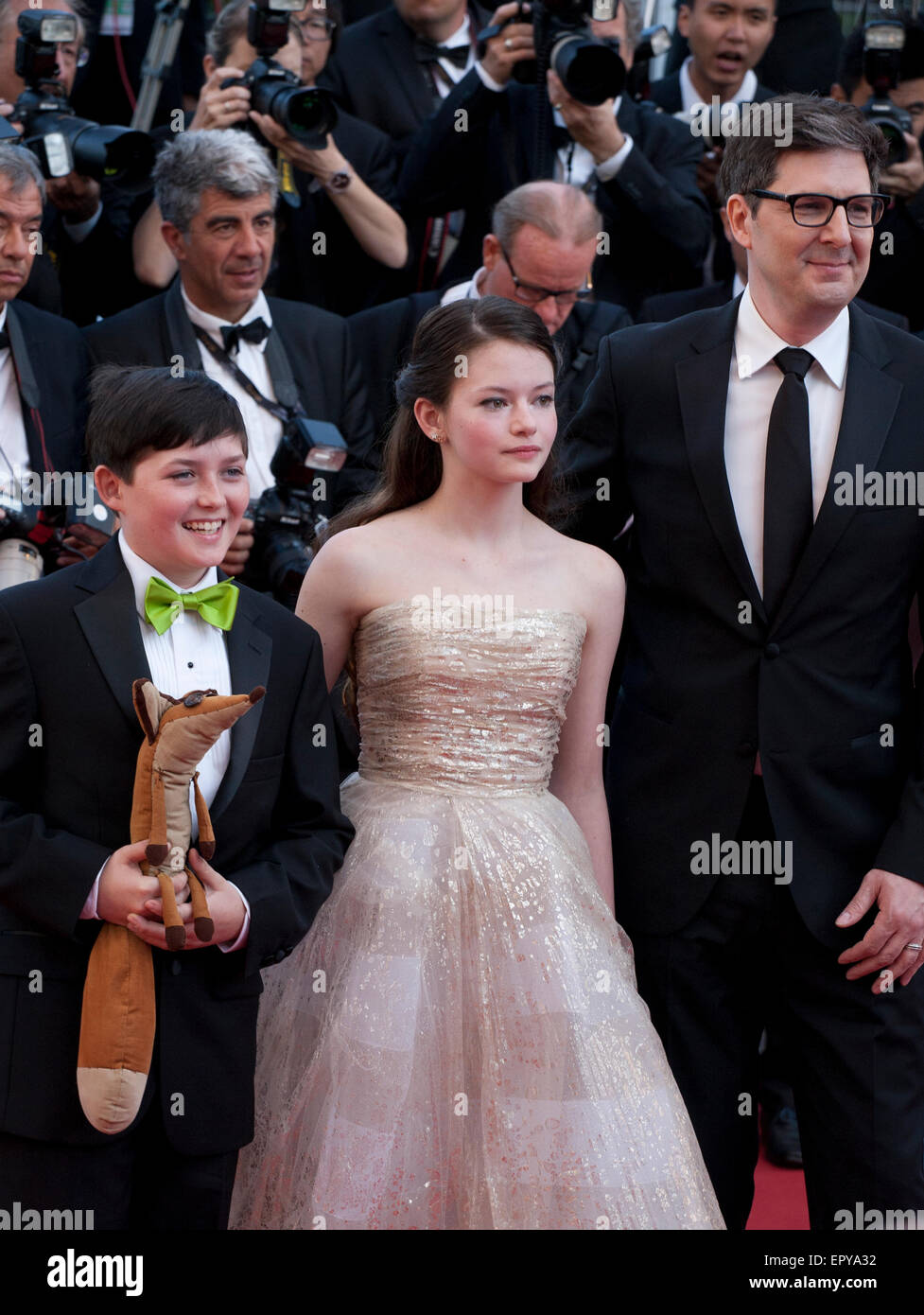 Riley osborne and mackenzie foy hi-res stock photography and images - Alamy