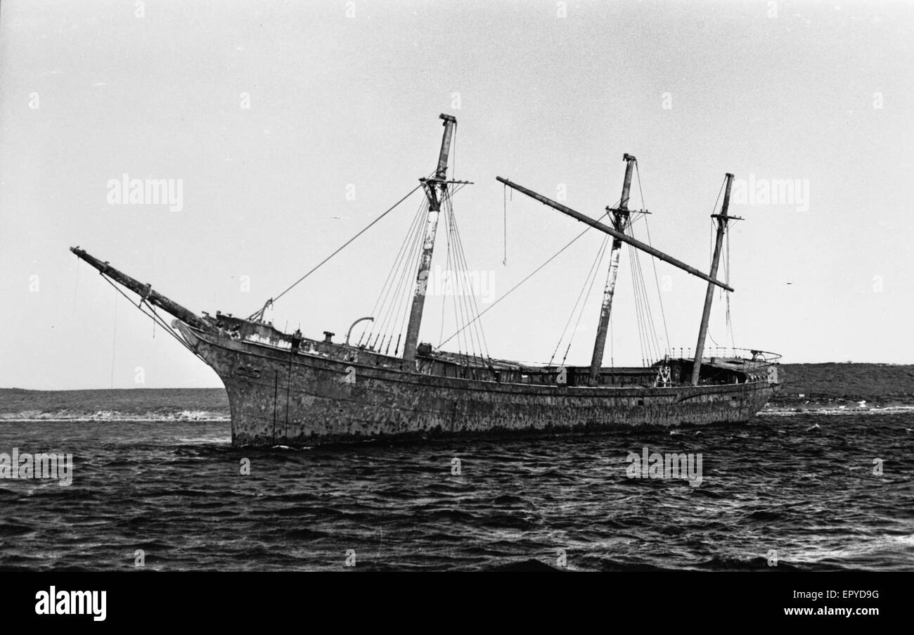 Lady elizabeth ship wreck hi-res stock photography and images - Alamy
