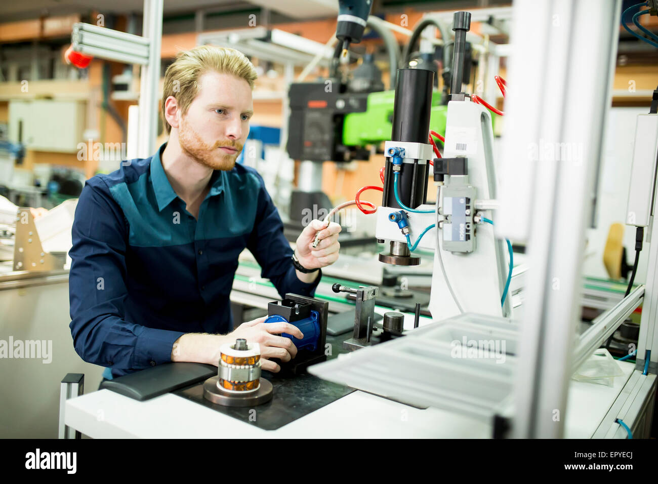 Mechanical engineer hi-res stock photography and images - Alamy