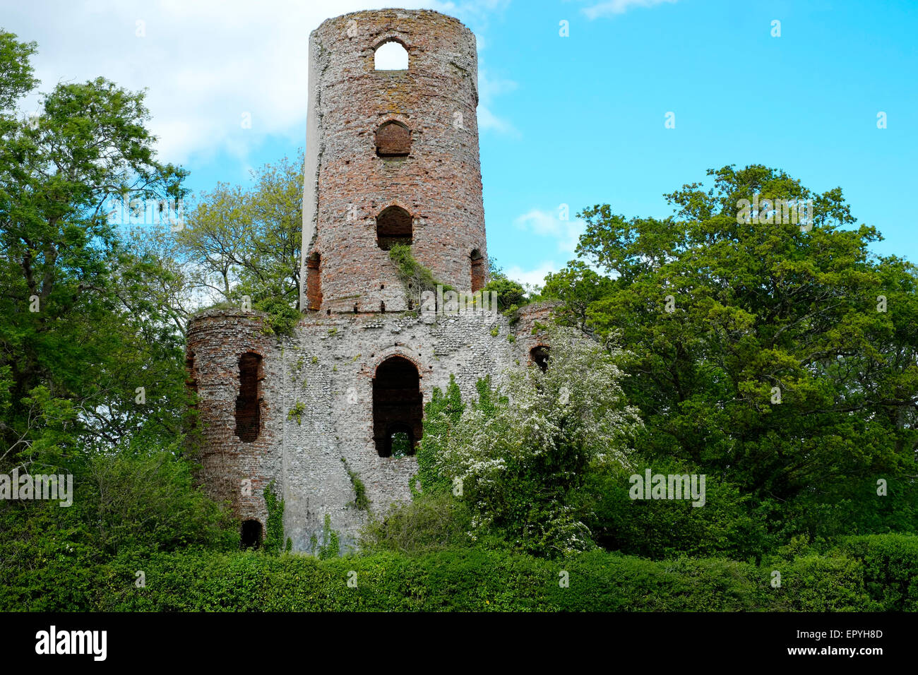 Folly tower racton ruin hi-res stock photography and images - Alamy